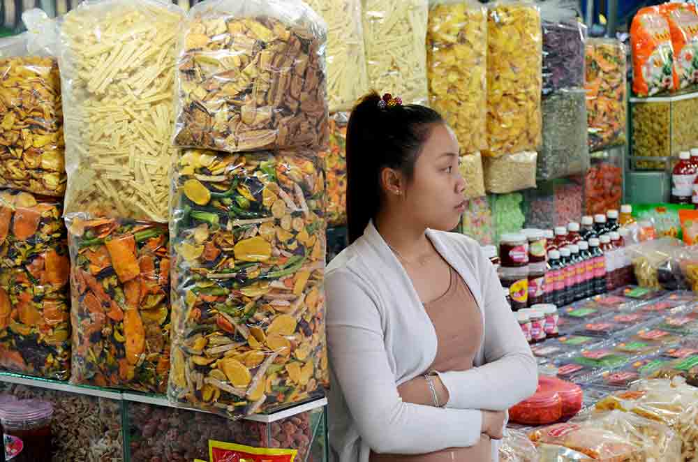 AsiaPhotoStock, lady snacks